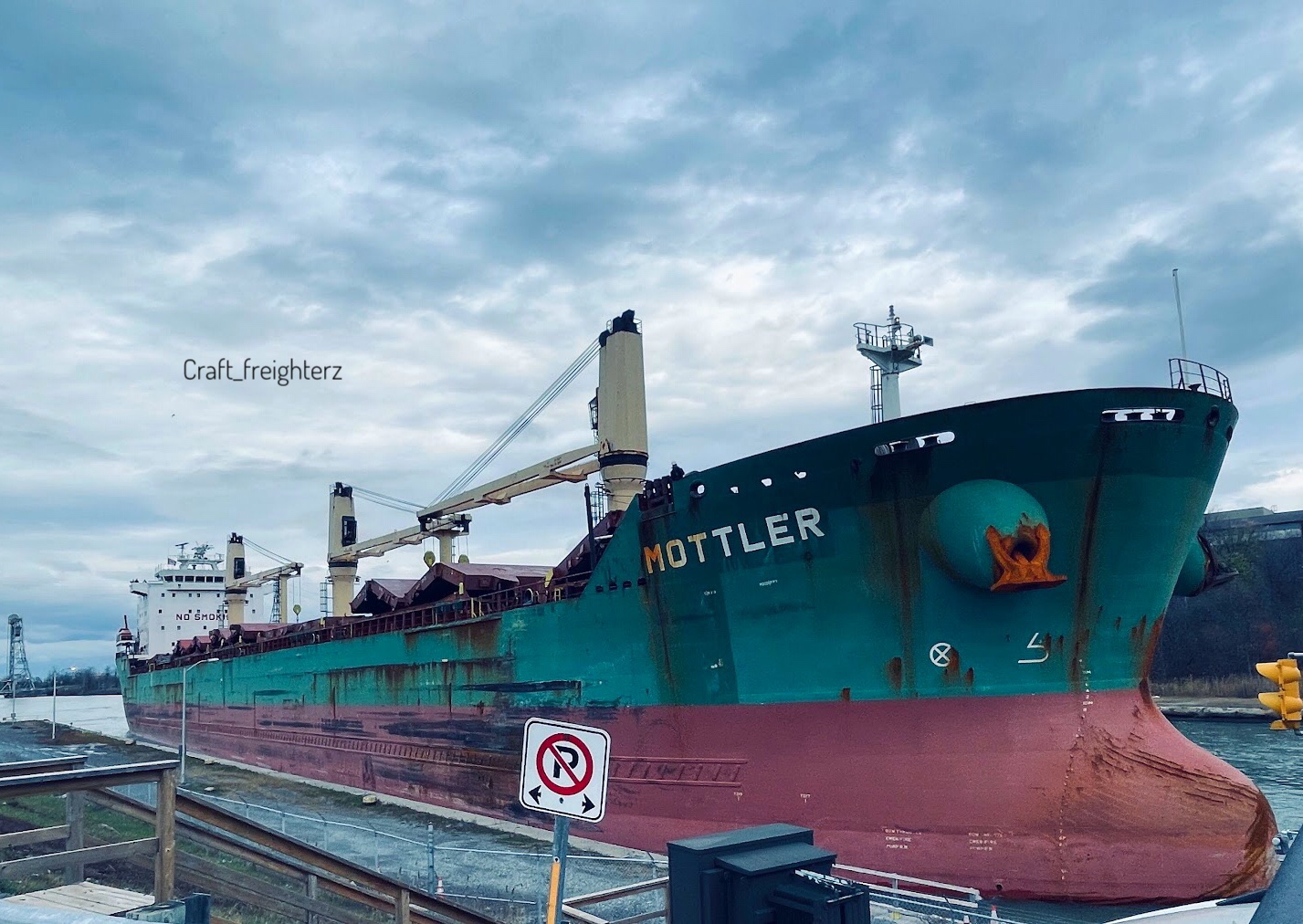 The ship Mottler – Craft_Freighterz